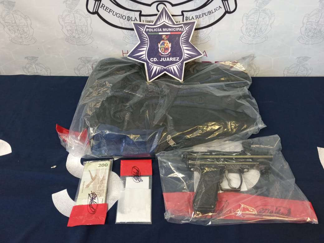 Detienen a un sujeto por robo con violencia en dos tiendas de conveniencia | El Bordo