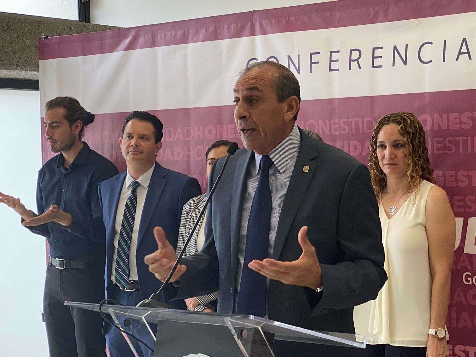 Anuncian 35 unidades más para el Indio Bus; alumnos van a plantón | El ...