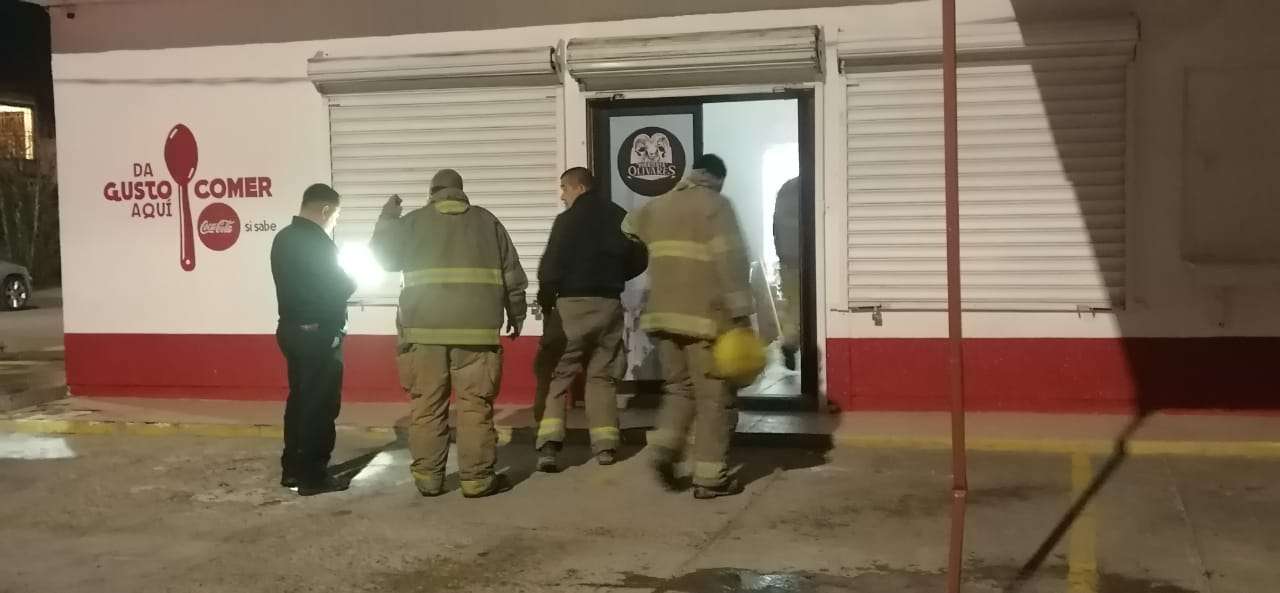 ¡Se les quema la comida!; humo alertó incendio en negocio de birria ...
