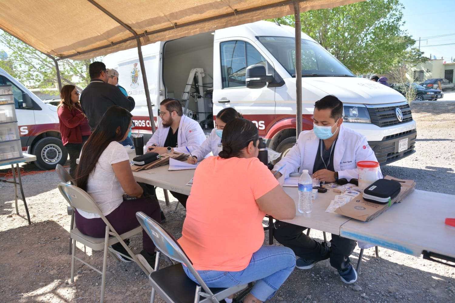Dan en Centros Comunitarios 100 servicios de salud | El Bordo