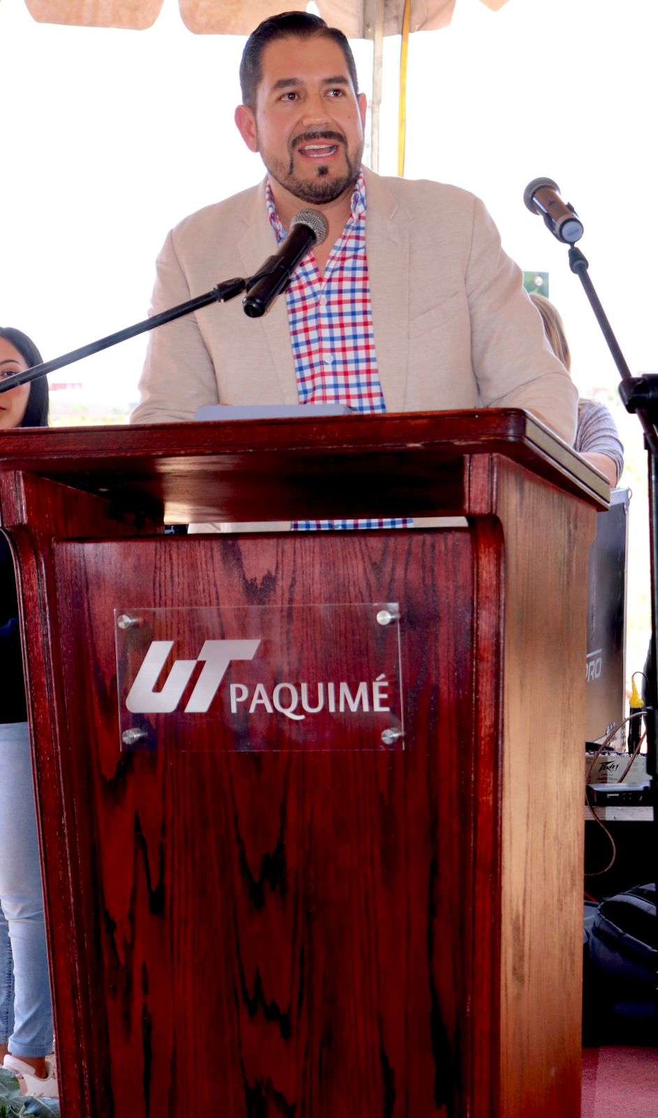 Encabeza fiscal y secretario de Educación banderazo a obras deportivas de la UTPaquimé | El Bordo