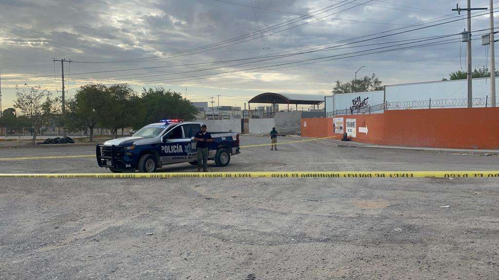 Encuentran masculino sin vida envuelto en cobija | El Bordo