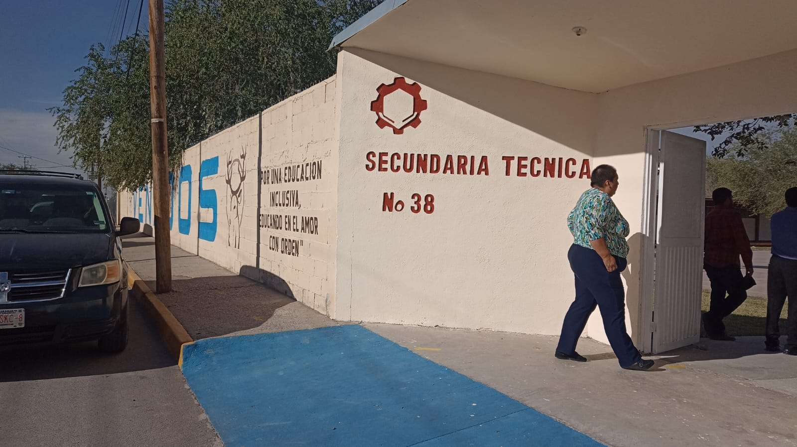 Directivos de la Secundaria Técnica 38 plantan a alcalde | El Bordo