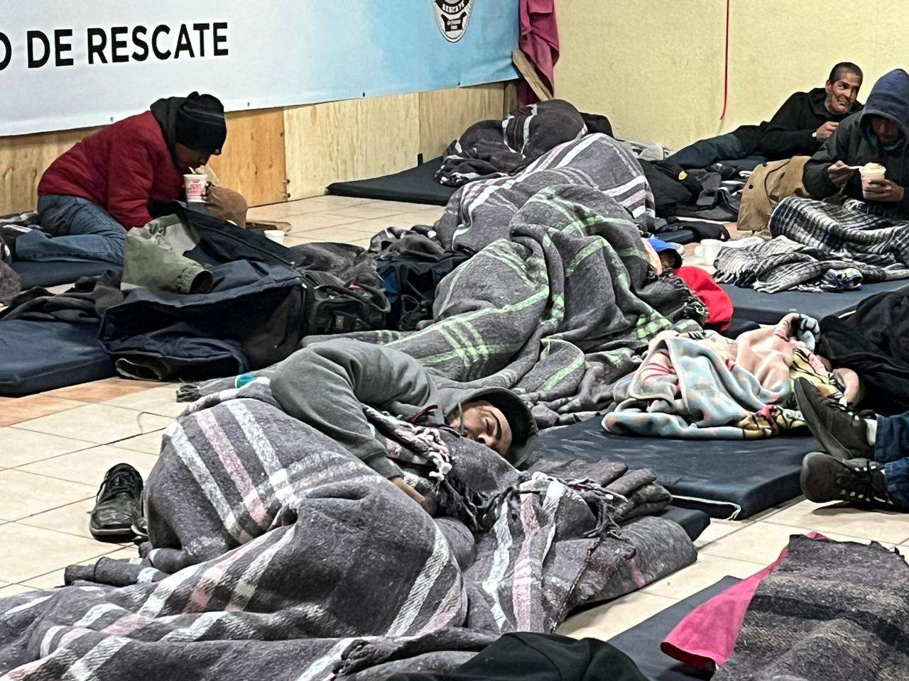 Por frío abren refugio temporal para personas en situación de calle ...