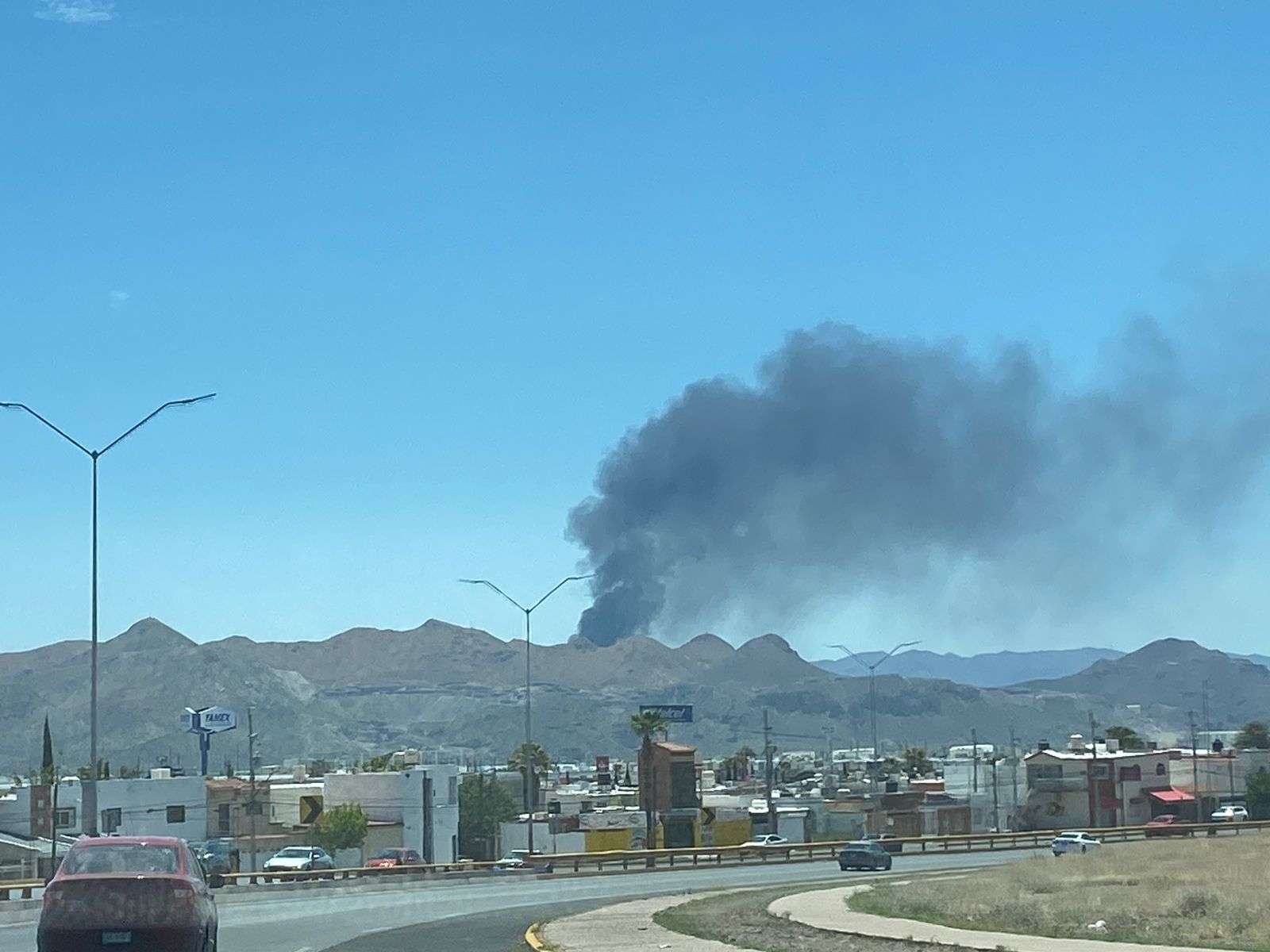 Arde relleno sanitario; deja enorme columna de humo | El Bordo