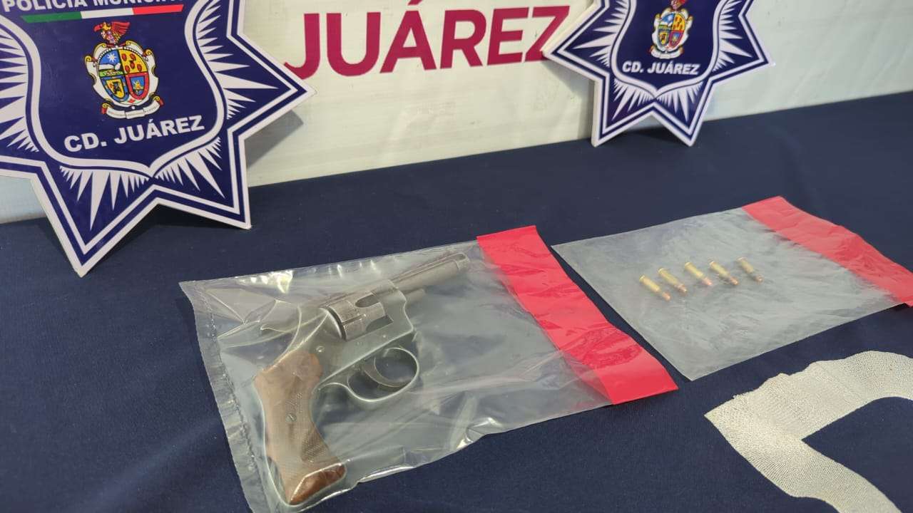 Arrestan a hombre con arma de fuego en Cerrada de San Ángel | El Bordo