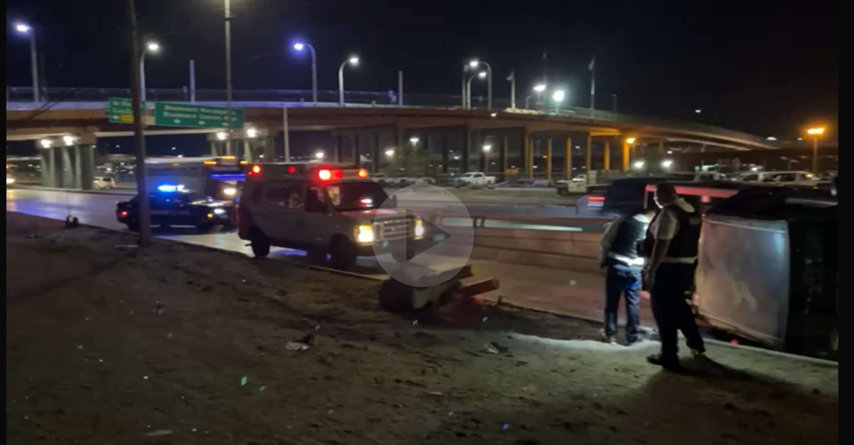 Mujer resulta lesionada en volcadura | El Bordo