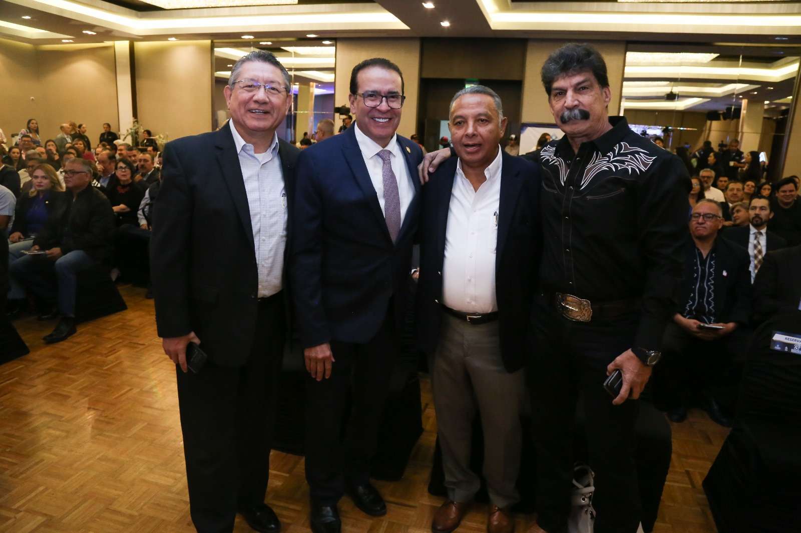 Presenta Sergio Nevárez informe de sus tres años de actividades | El Bordo