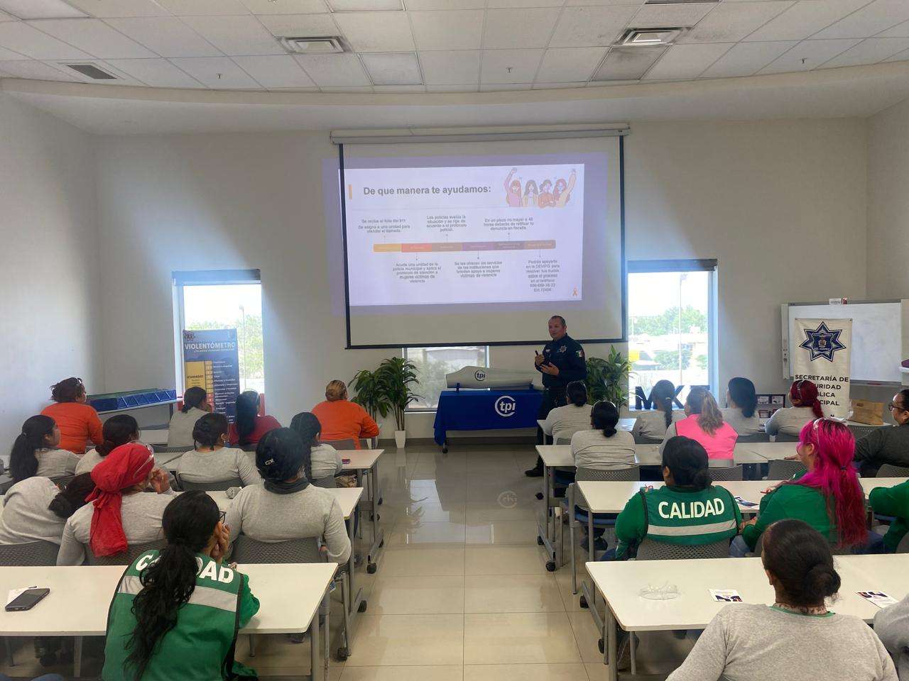 Den pláticas preventivas sobre violencia familiar en maquila TPI | El Bordo