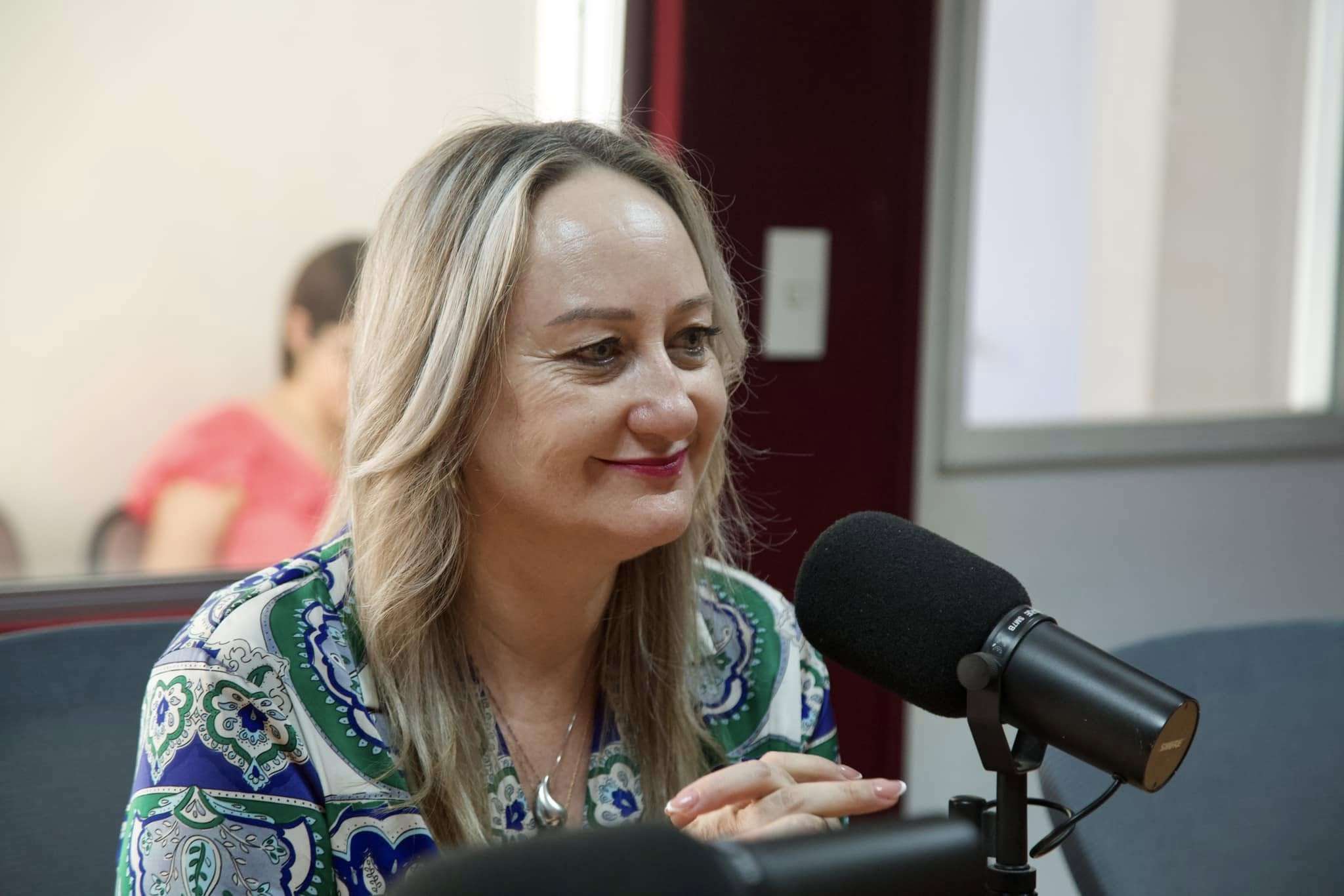Va Silvia Margarita Alvídrez Valles al Registro Civil | El Bordo